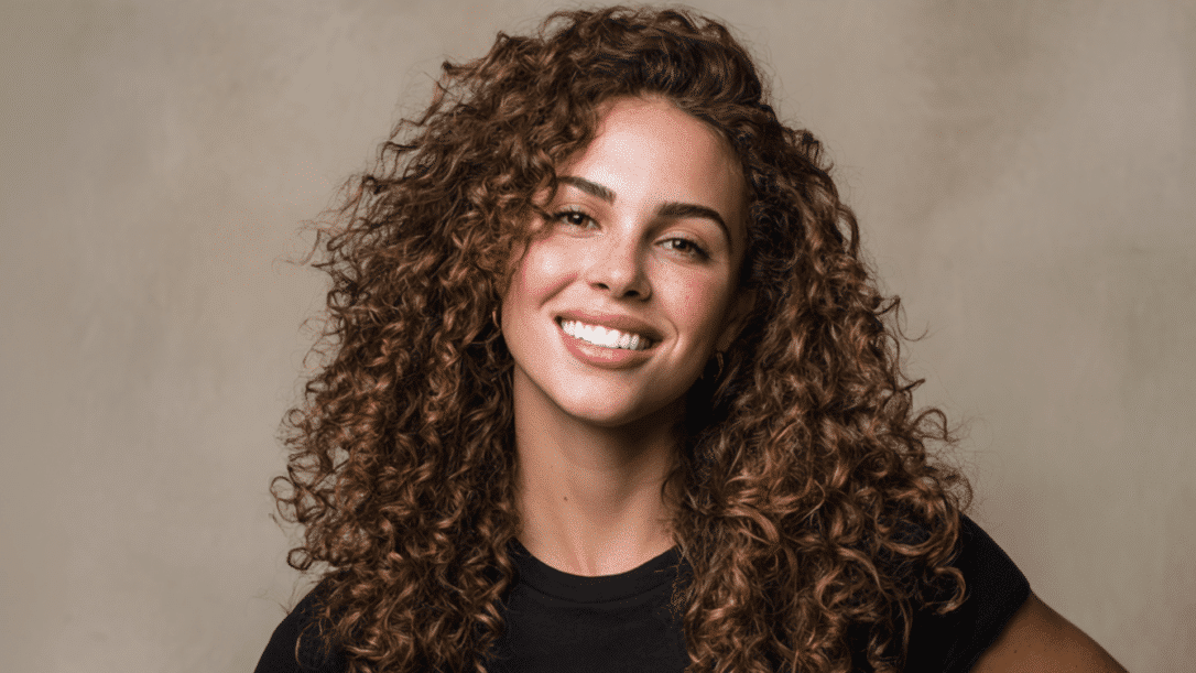 7 cuidados com o cabelo cacheado que são essenciais e que você pode ...